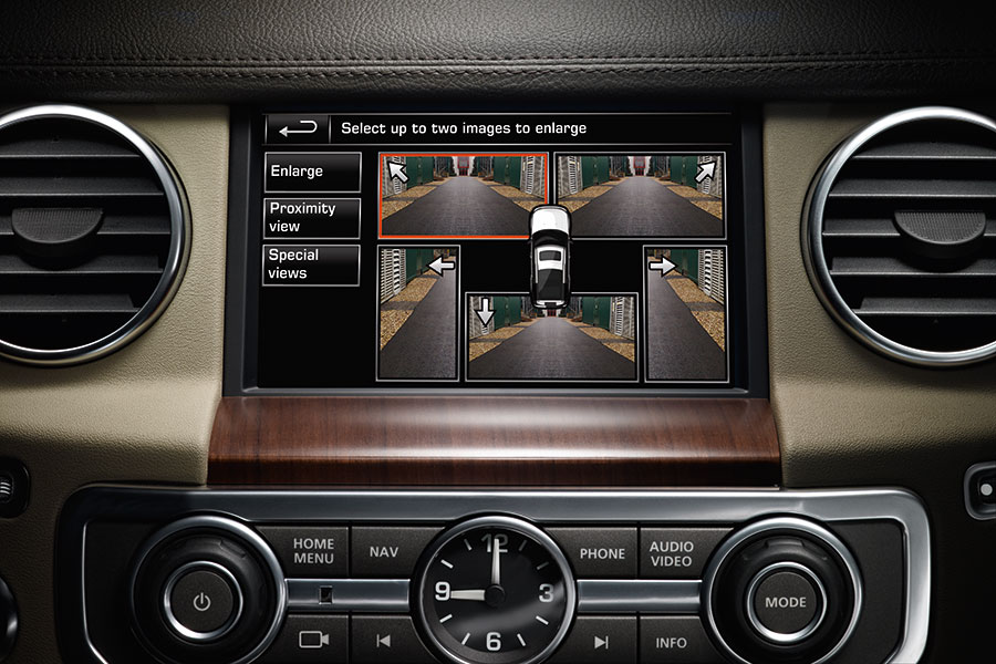 2016 Land Rover LR4 Amazes Wayne and Melbourne, PA Drivers